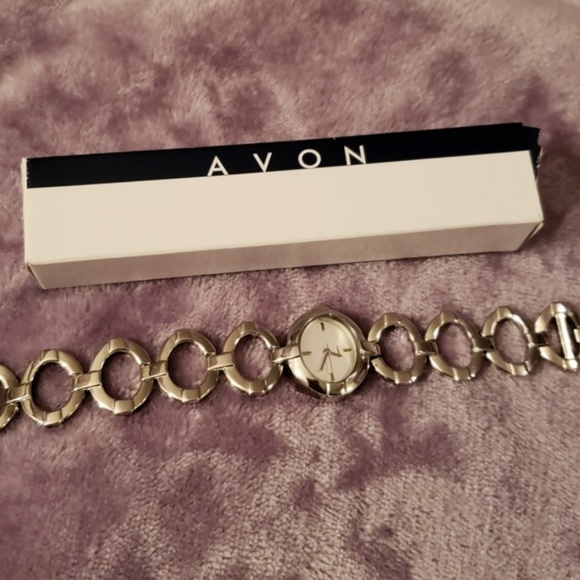 Avon | Accessories | Nib Avon Silvertone Circle Quartz Link Watch ...